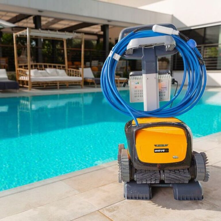 Dolphin Wave 90i Commercial Pool Robot - Crystal Clear Pools
